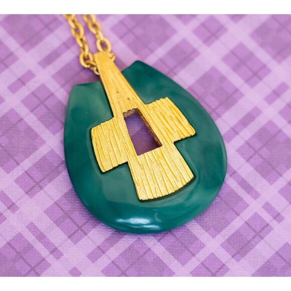 Jewelry | Vintage Celtic Jade Metal Cross Necklace 24 Inch V16 | Poshmark